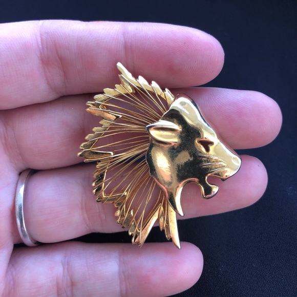 Authentic Original Vintage Style | Jewelry | Vintage Lion Head Gold ...